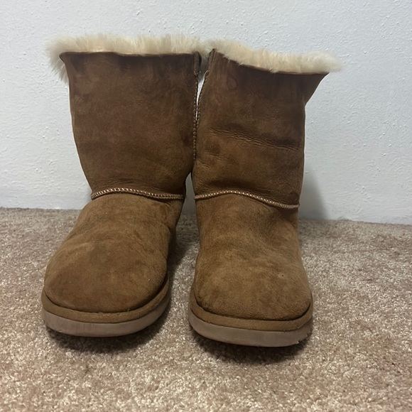 UGG | Shoes | Ugg Bailey Bows | Poshmark